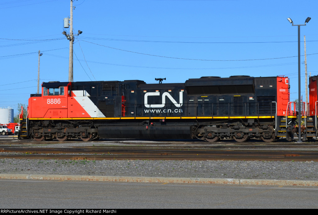 CN 8886